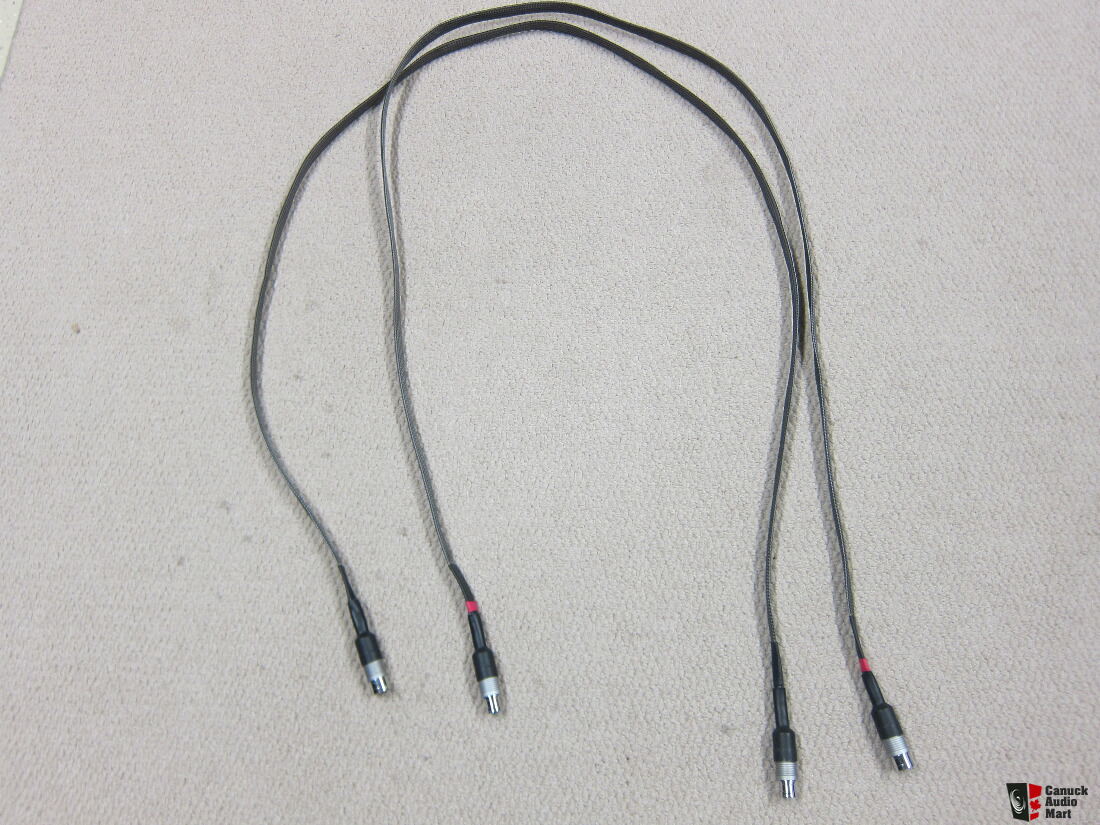 Ribbon XLR cables 2.0 meter long Photo #5936194 - Canuck Audio Mart