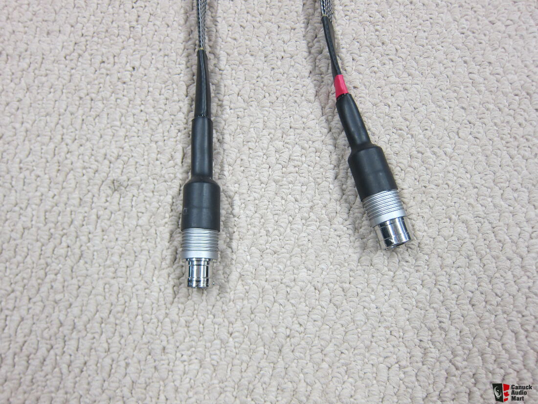 Ribbon XLR cables 2.0 meter long Photo #5936194 - Canuck Audio Mart