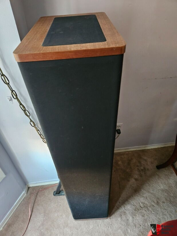 Vandersteen model 3 speakers Photo #5937466 - Canuck Audio Mart