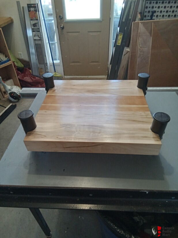 Amp or other component stand Photo #5944174 - Canuck Audio Mart