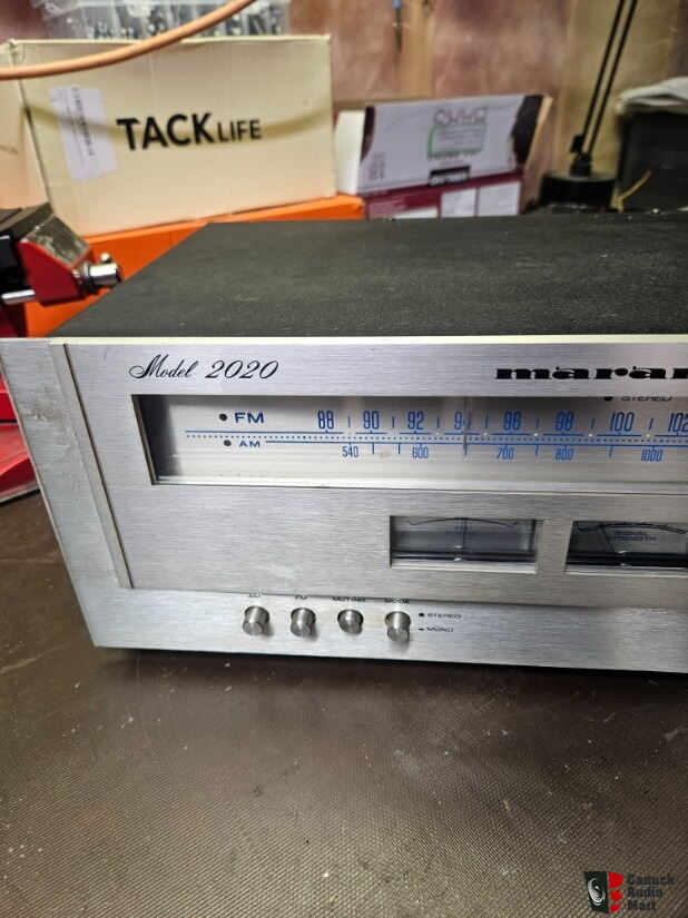 Marantz 1090 Integrated Amp Marantz 2020 Tuner Photo #5944945 - Canuck ...
