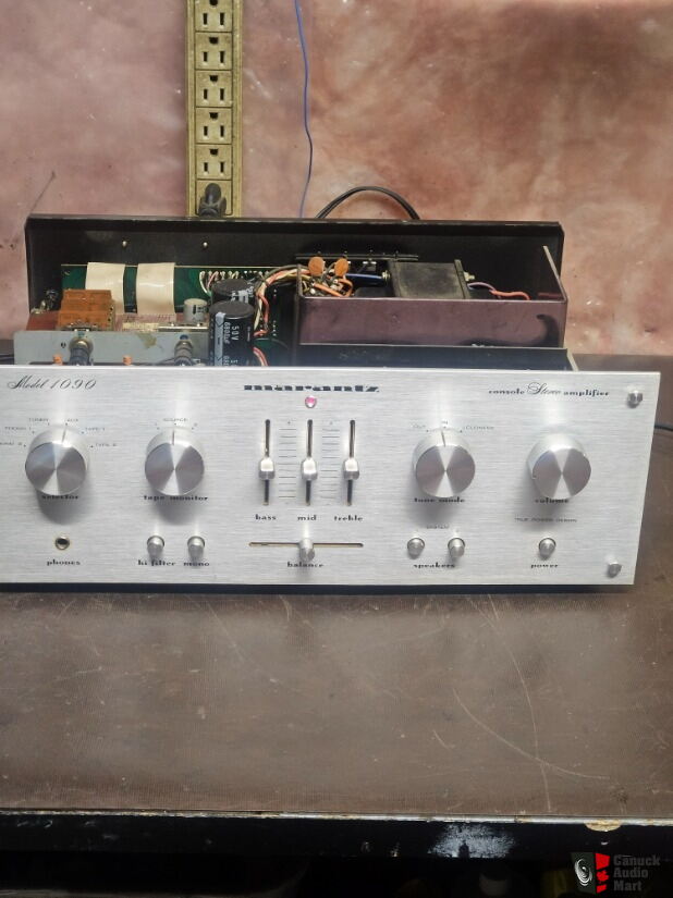Marantz 1090 Integrated Amp Marantz 2020 Tuner Photo #5944946 - Canuck ...