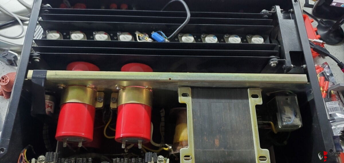 HH V800 MOS-FET power amplifier Photo #5947795 - Canuck Audio Mart