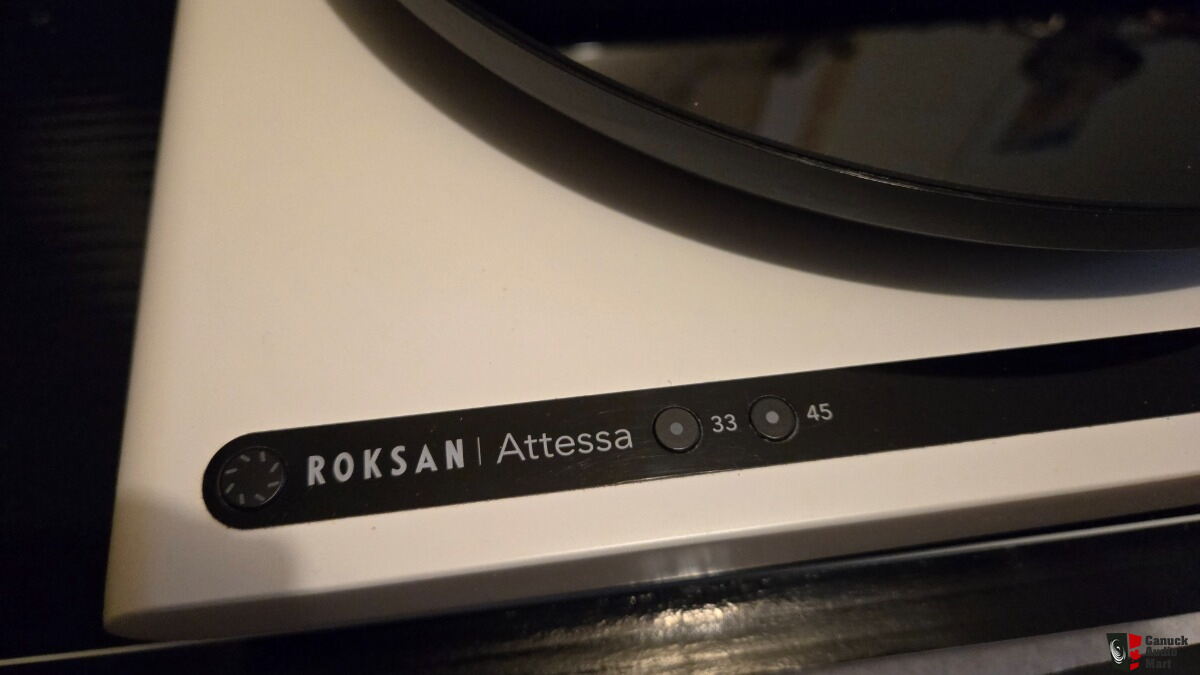 Roksan Attessa turntable Satin white Photo #5948545 - Canuck Audio Mart