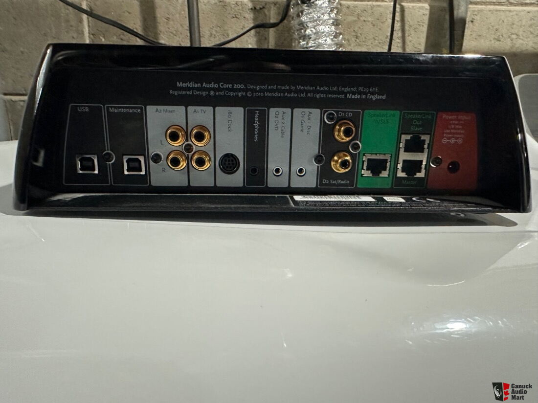 Meridian M6 self powered system Photo #5949245 - Canuck Audio Mart