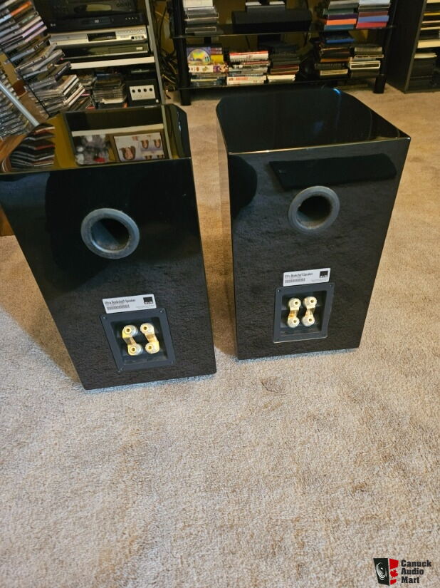 SVS ultra bookshelf speakers for sale Photo #5950488 - Canuck Audio Mart