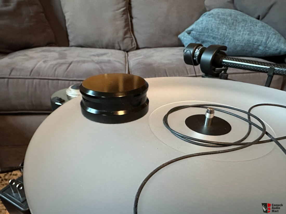 Project RPM 9.1 Turntable + Speed Box II speed controller included ...