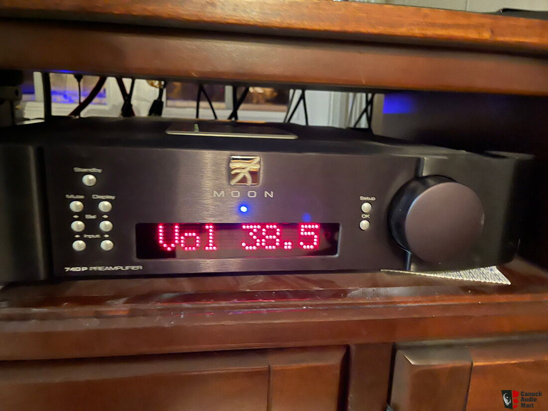 Simaudio 740P preamp / 820S LPS, sold individually or bundled Photo ...