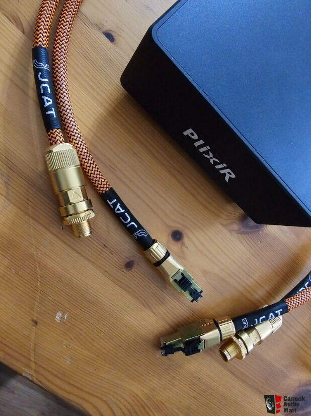 JCAT M12 Gold Network Switch with Flagship M12X Gold Cables Photo ...