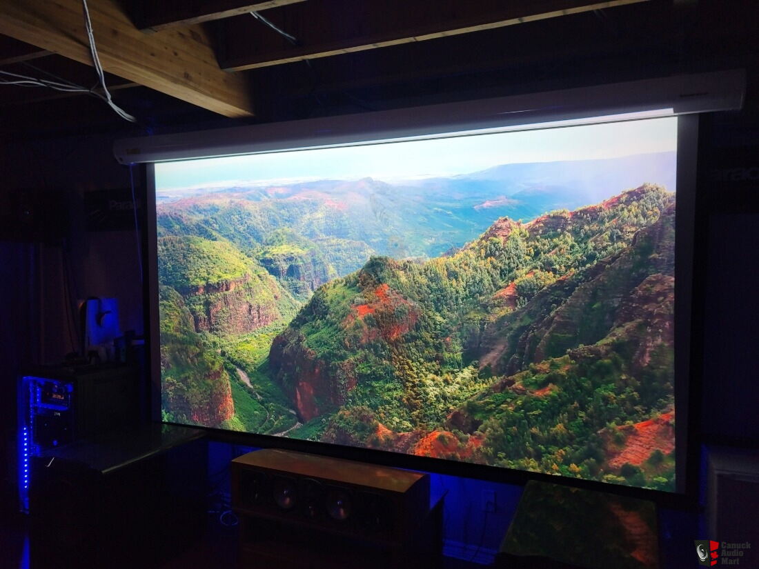 Epson 6050UB 4k HDR10+ Projector with spares and new bulbs Photo ...
