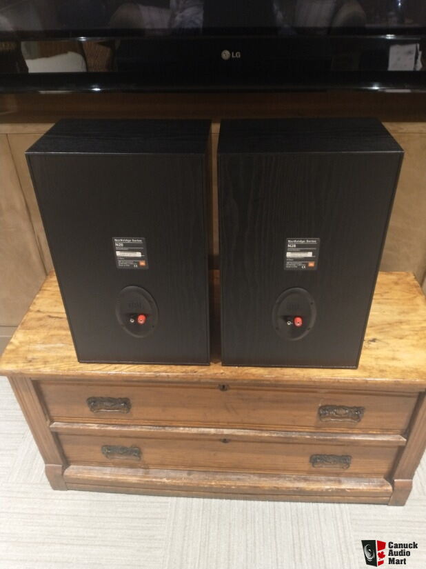 JBL N 28 Large Bookshelf Speakers Photo #5967767 - Canuck Audio Mart