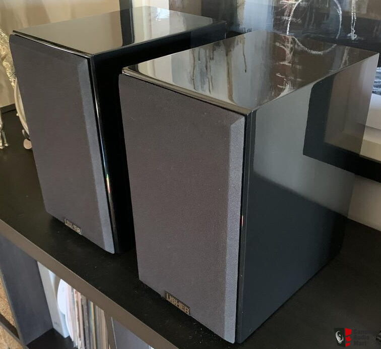 Usher S520 Bookshelf Speakers Photo #5969801 - Canuck Audio Mart
