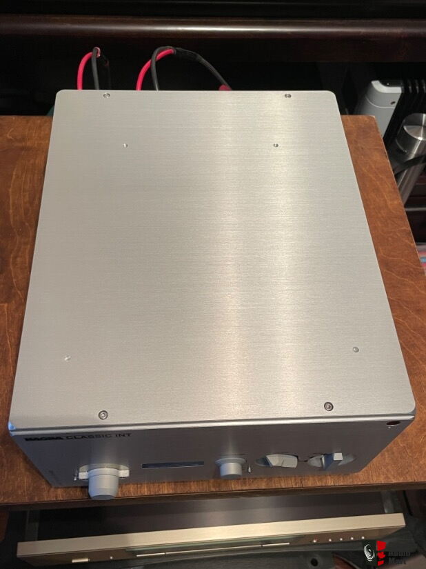 NAGRA INT (like new) integrated amplifier Photo #5971106 - Canuck Audio ...