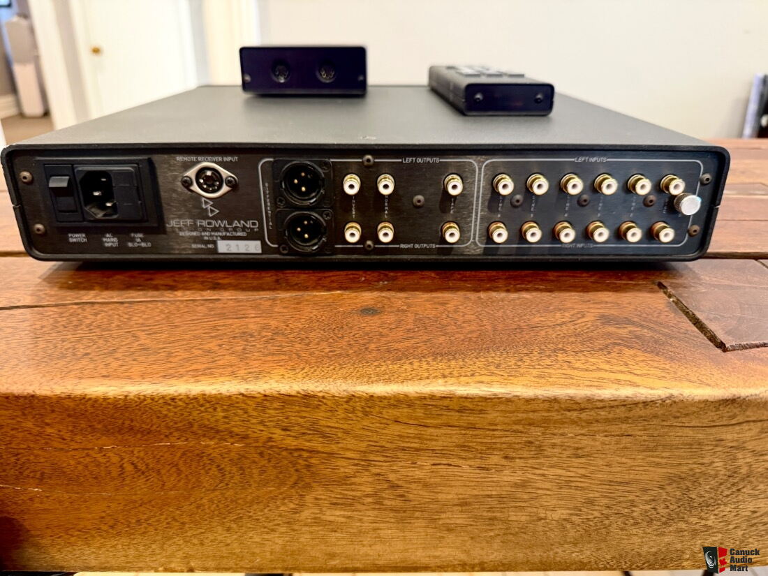 Jeff Rowland Consonance Pre Amp with phono Photo #5973915 - Canuck ...