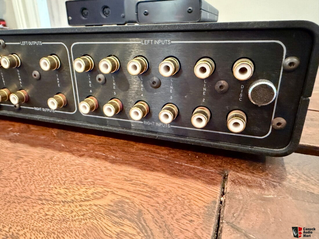 Jeff Rowland Consonance Pre Amp with phono Photo #5973913 - Canuck ...