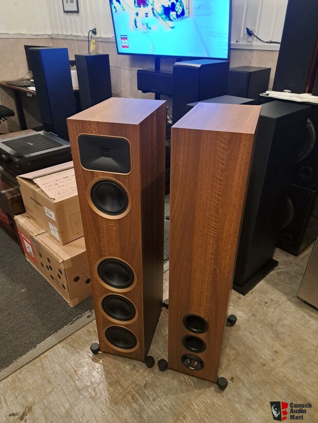 Martin Logan Motion Foundation F2. $1599 Photo #5978009 - Canuck Audio Mart