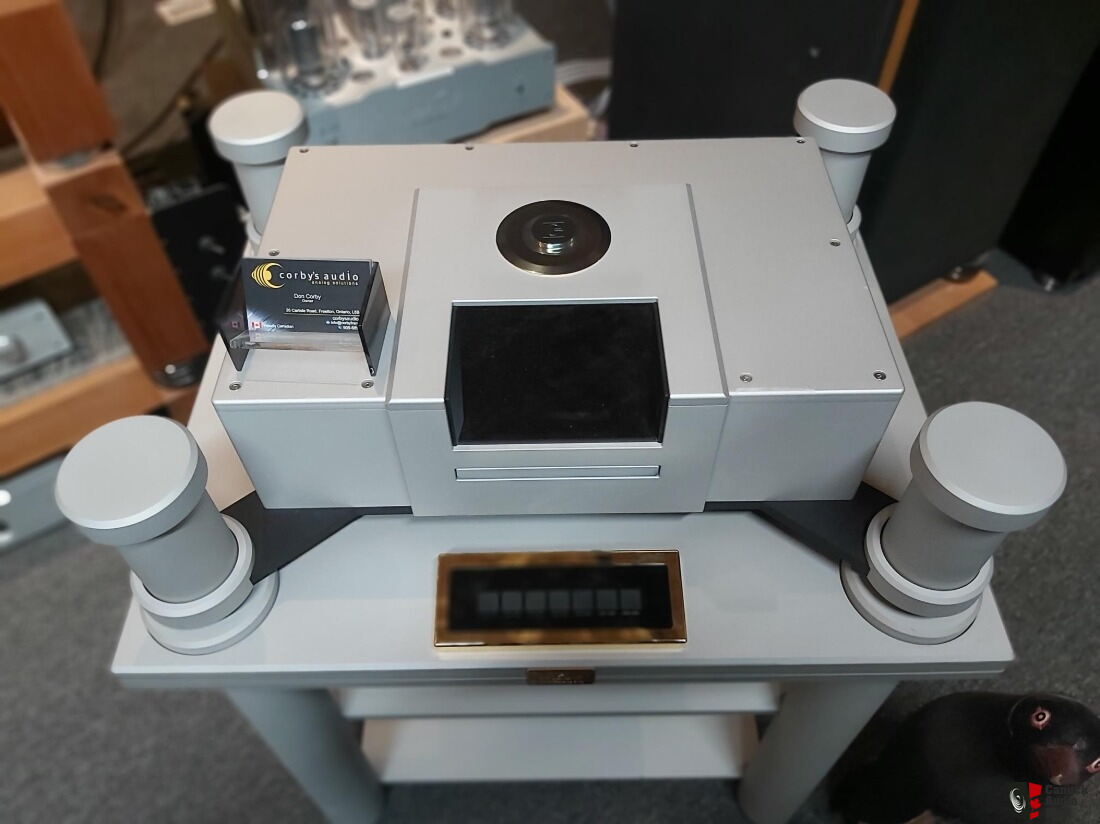 Goldmund Eidos Reference SACD player Photo #5984815 - US Audio Mart
