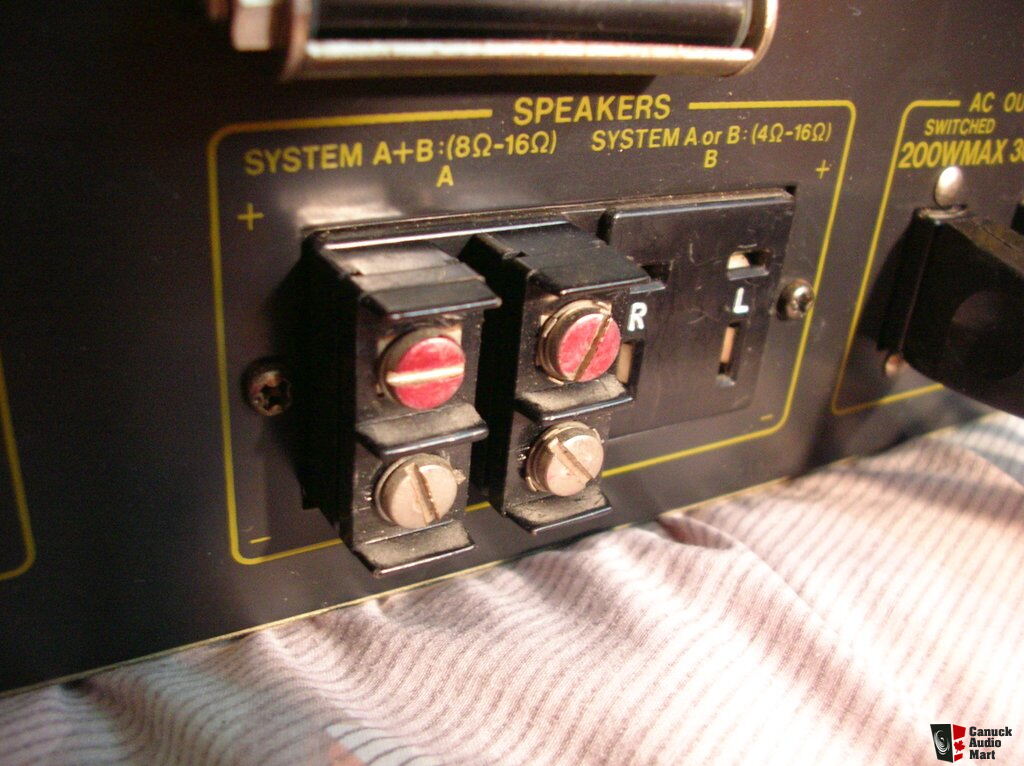 AKAI AA-910 STEREO RECEIVER - WORKS LIKE NEW Photo #598653 - US Audio Mart