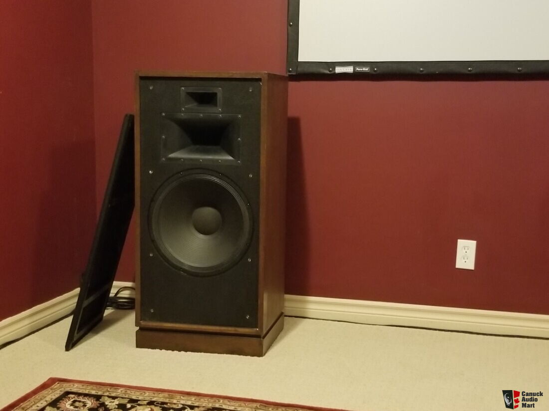 Klipsch Chorus II speakers (pair) For Sale - Canuck Audio Mart