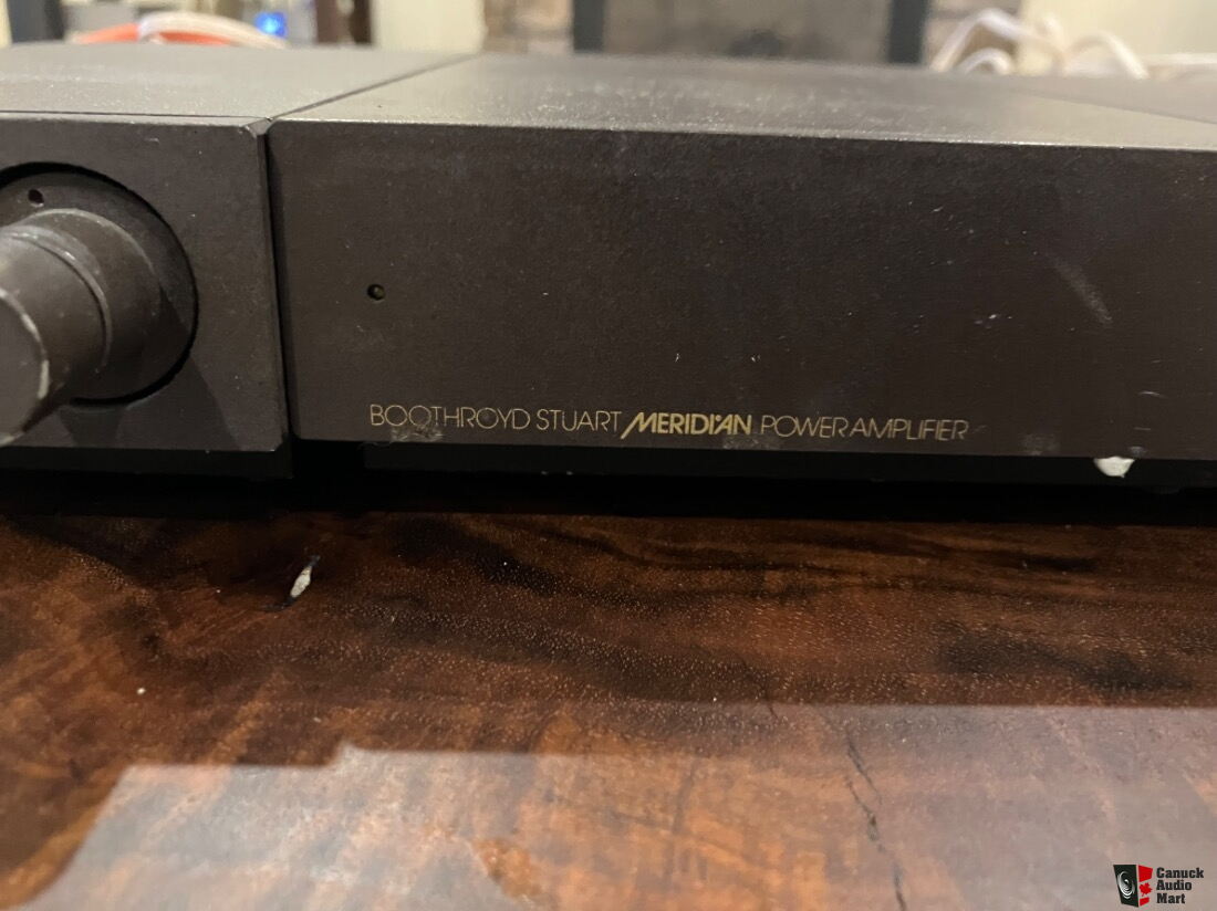 Meridian control amp and two mono amps Photo #6009071 - Canuck Audio Mart