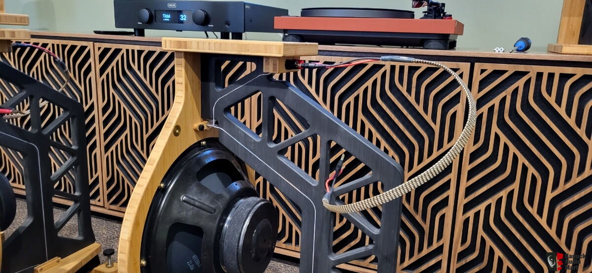 Demo Tri-Art Audio Sub Bass Stand 12" Open Baffle Bass Driver Super ...