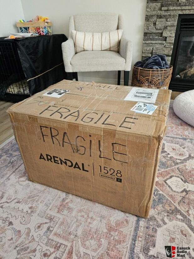 Arendal 1528 Bookshelf 8 (8 years warranty) Photo #6017119 - Canuck ...