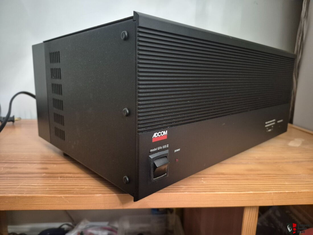 Adcom GFA-555II Power Amplifier Photo #6024382 - Canuck Audio Mart