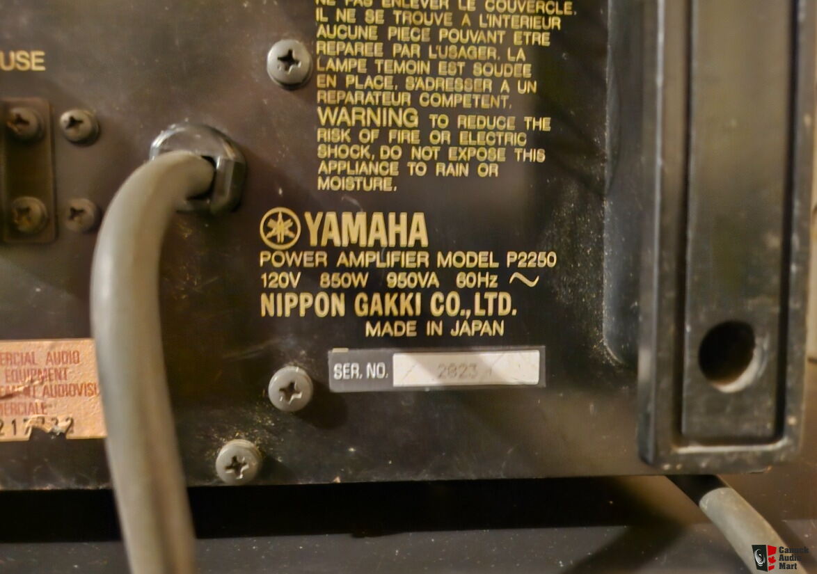 Yamaha P2250 Power Amplifier Photo #6032850 - Canuck Audio Mart