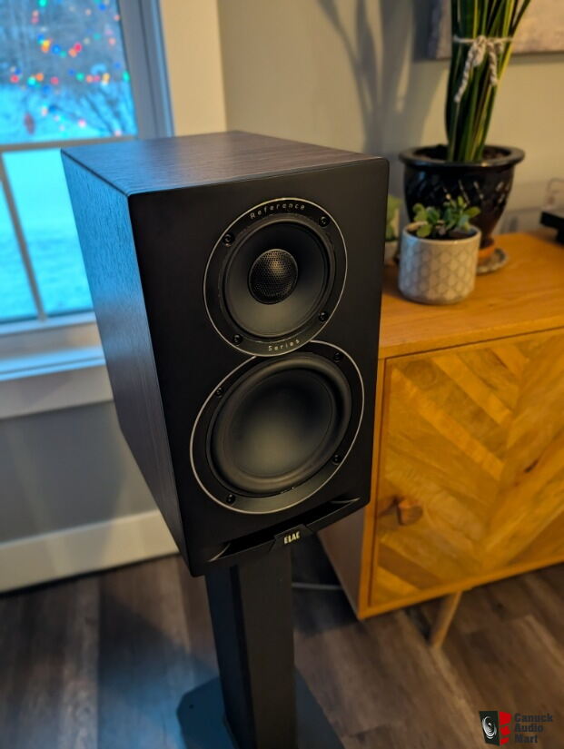 Elac Unifi Reference UBR62 walnut For Sale - Canuck Audio Mart