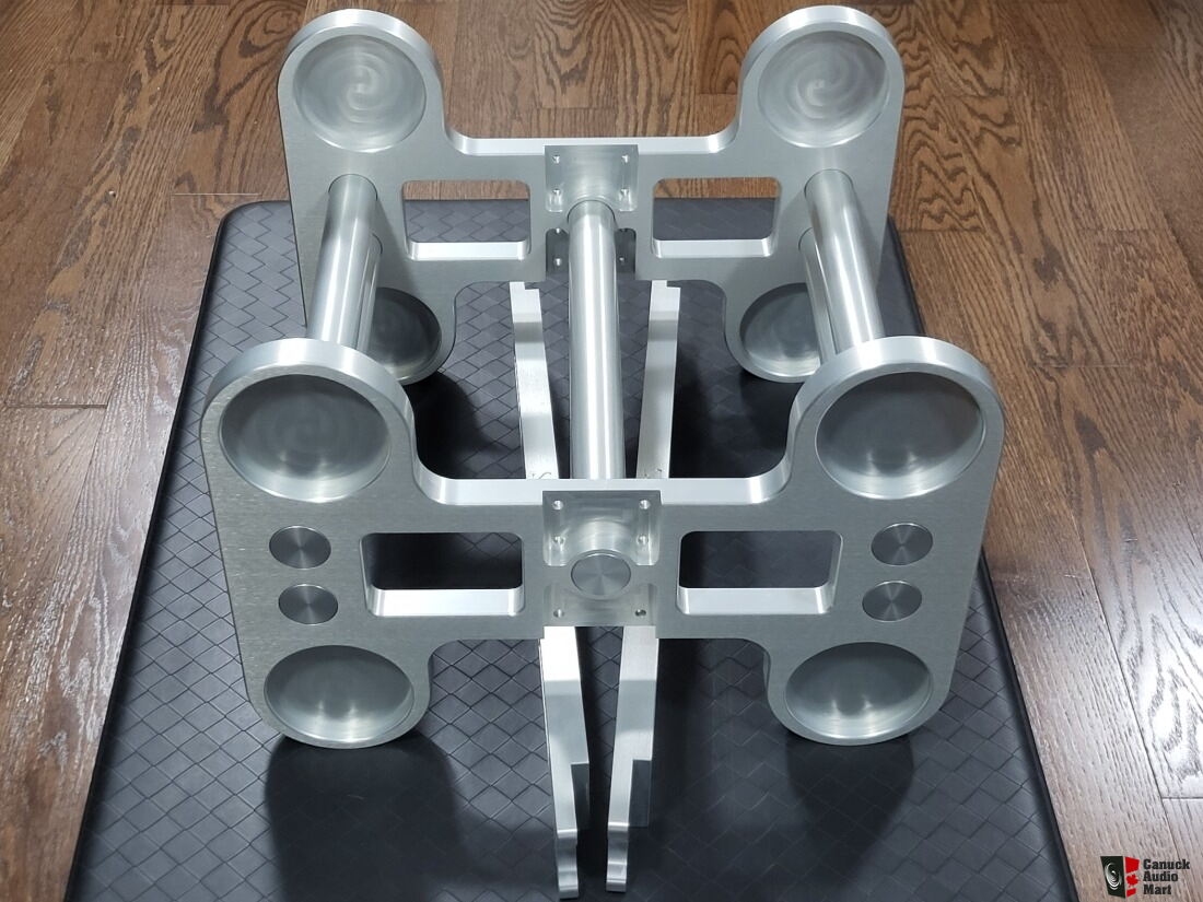 HRS SXR 2-shelf 19x21 partial rack (silver) Photo #6044008 - Canuck ...