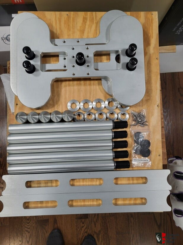 HRS SXR 2-shelf 19x21 partial rack (silver) Photo #6044010 - Canuck ...