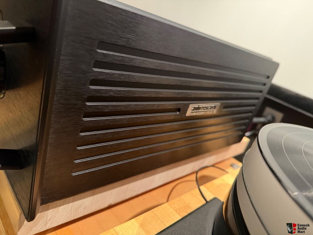 Audio Research Ref 6 Preamp (ARC REF 6) Photo #6044889 - Canuck Audio Mart