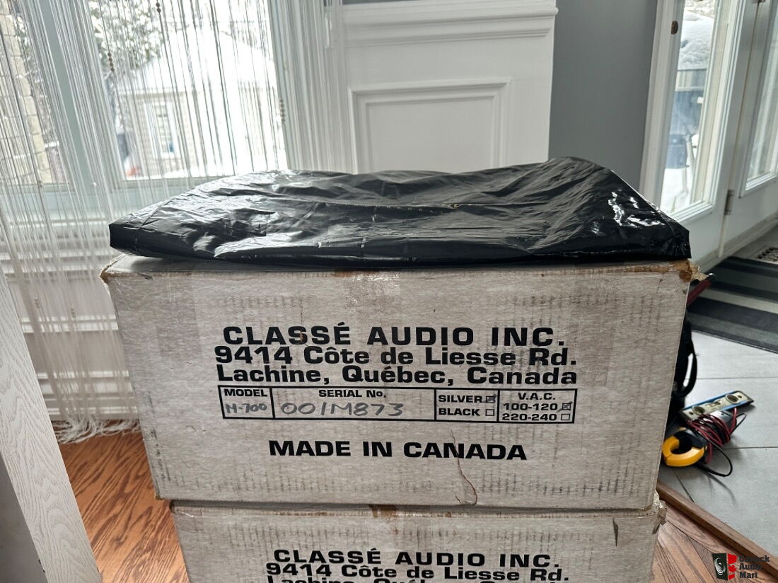 Classe audio seven hundred M700 pair Photo #6051264 - Canuck Audio Mart