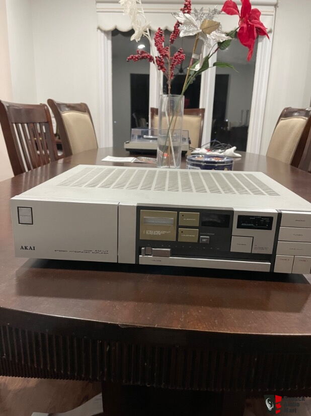Akai AM U7 integrated amp For Sale - Canuck Audio Mart