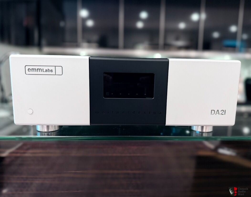 EMM Labs DA2i Network-attached streamer/DAC. Mint, just broken in ...