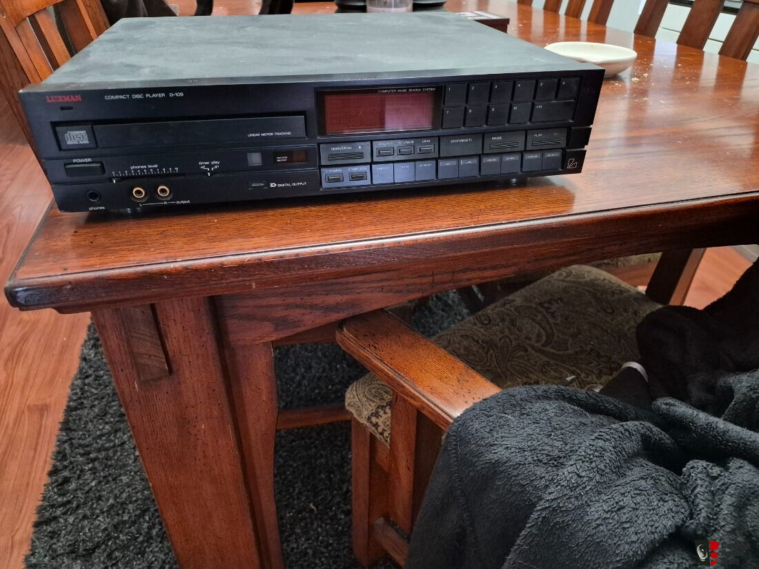 Luxman D 109 cd player For Sale - US Audio Mart