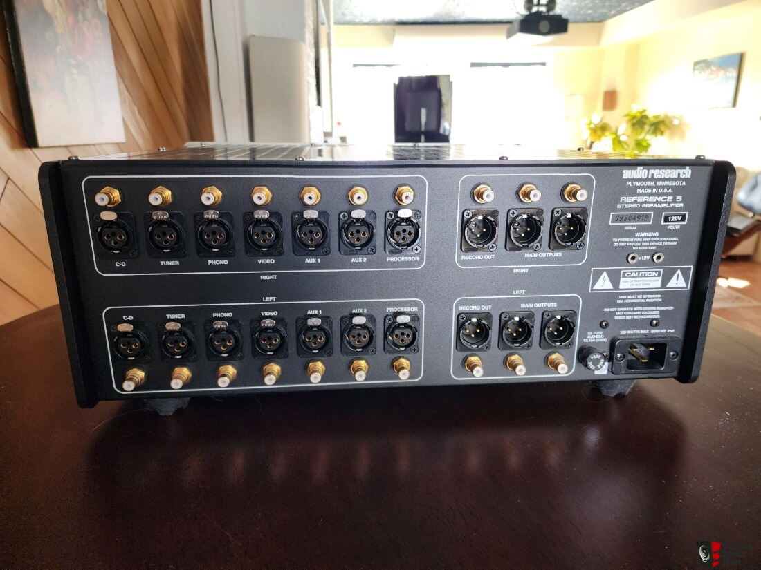 Audio Research Ref 5 preamplifier Photo #6055440 - Canuck Audio Mart