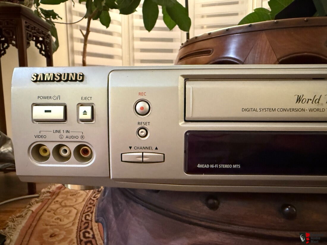 Samsung SV-5000W multi-system VHS VCR Photo #6057195 - Canuck Audio Mart