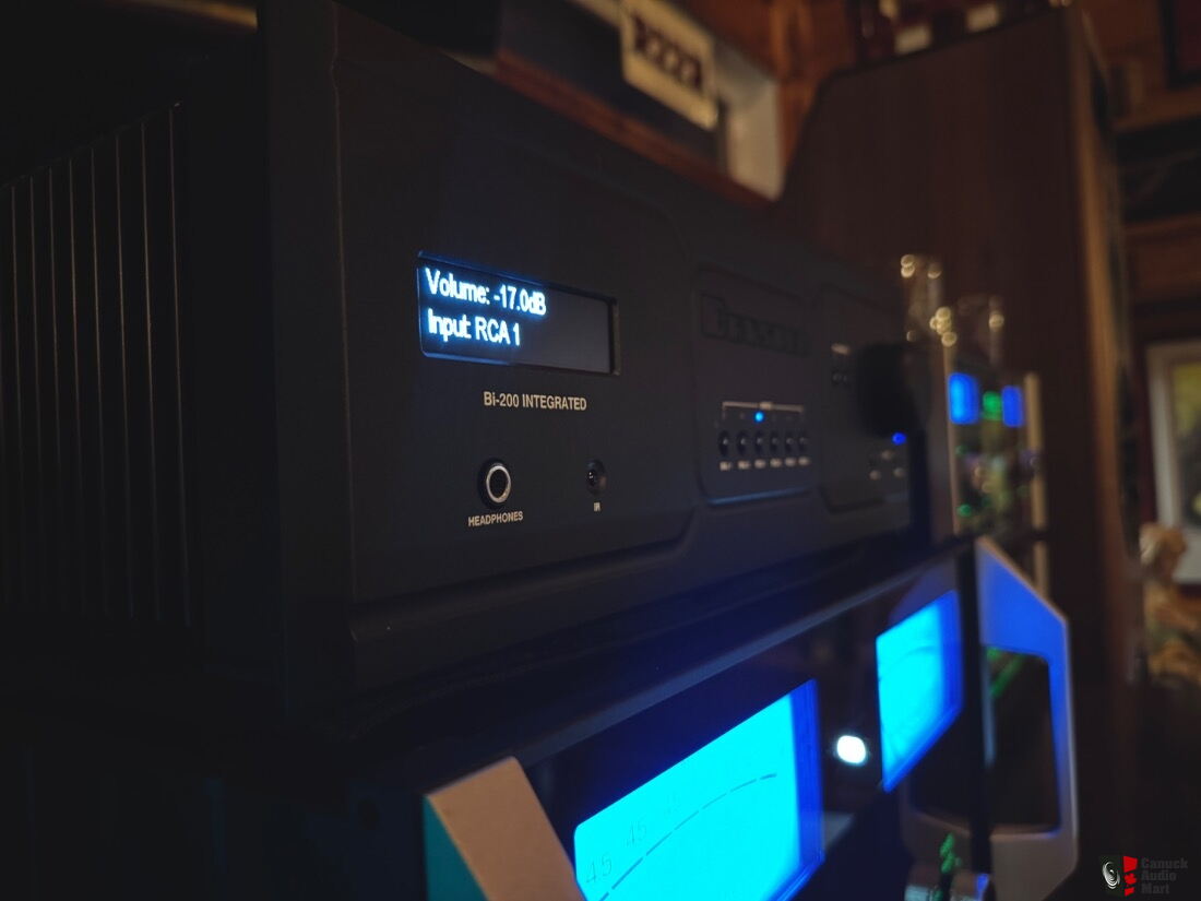 Bryston BI-200 (integrated) Photo #6057458 - US Audio Mart