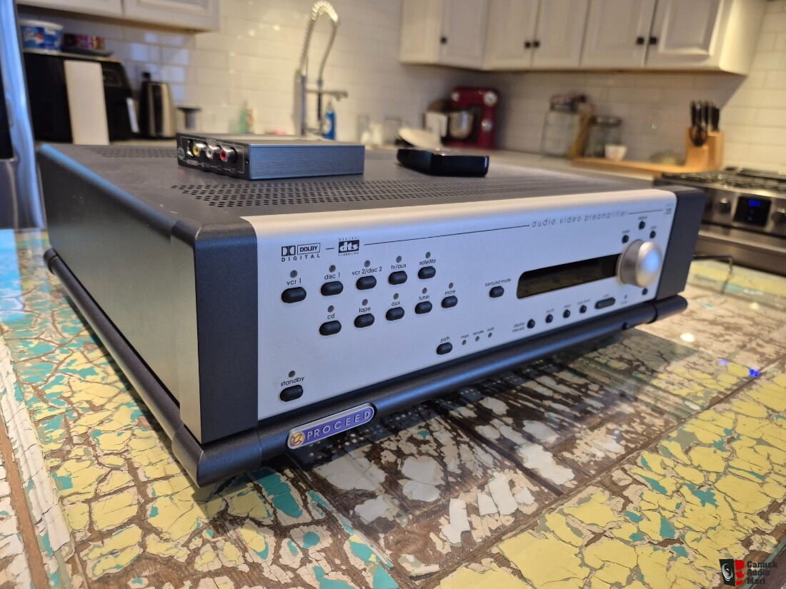 Proceed AVP with remote and S-video to hdmi converter Photo #6060976 ...