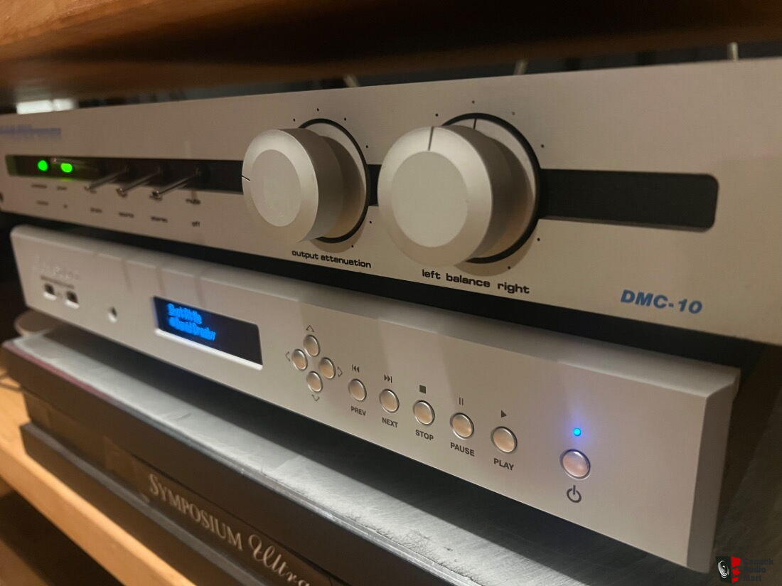 Spectral Audio dmc-10 preamp - with phono! Photo #6061682 - Canuck ...