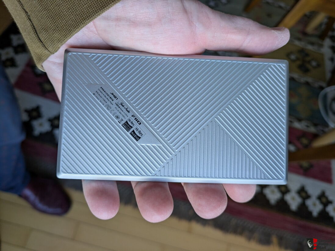 Fiio JM21 Portable Hi-Res Digital Audio Player v1 with the Leather case ...