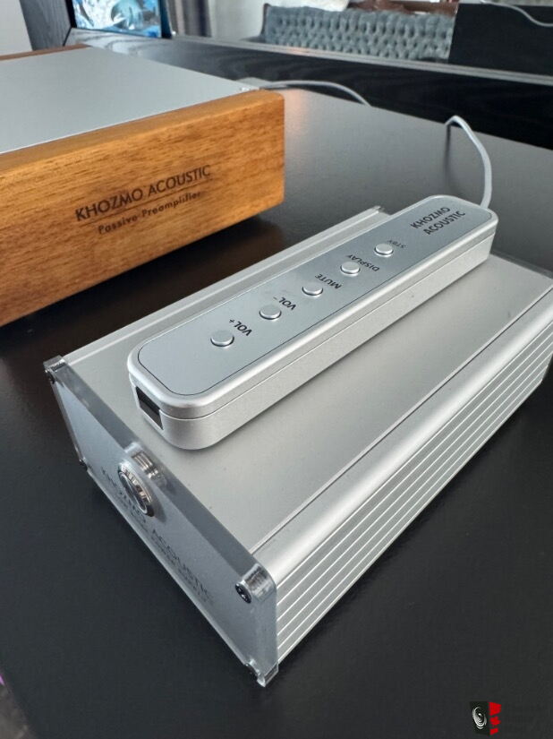 Khozmo Acoustics passive preamp. Z-Foil resistors stepped attenuator ...