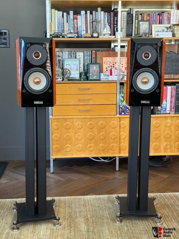 Joseph Audio Pulsar stand mount monitors + Target MR 28" speaker stands ...