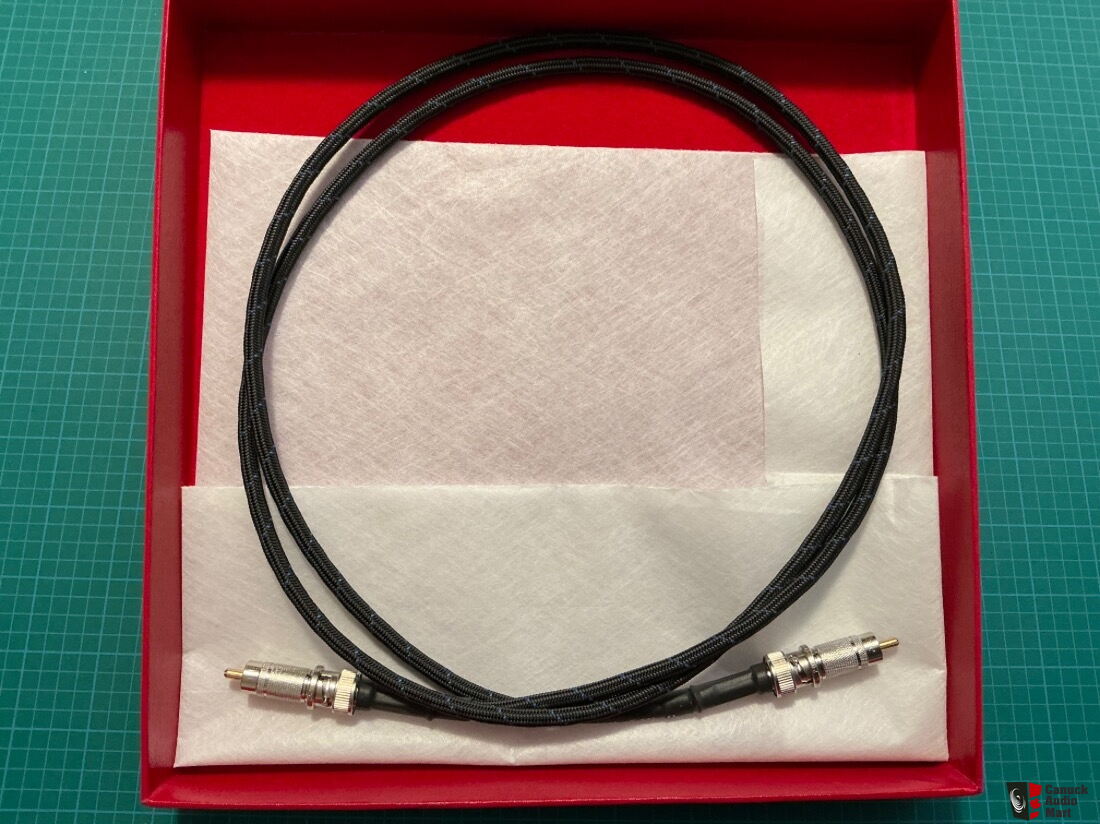 Black Cat Cable Silverstar! 75 Mk II Digital Cable, 1.5 m, with BNC/RCA ...
