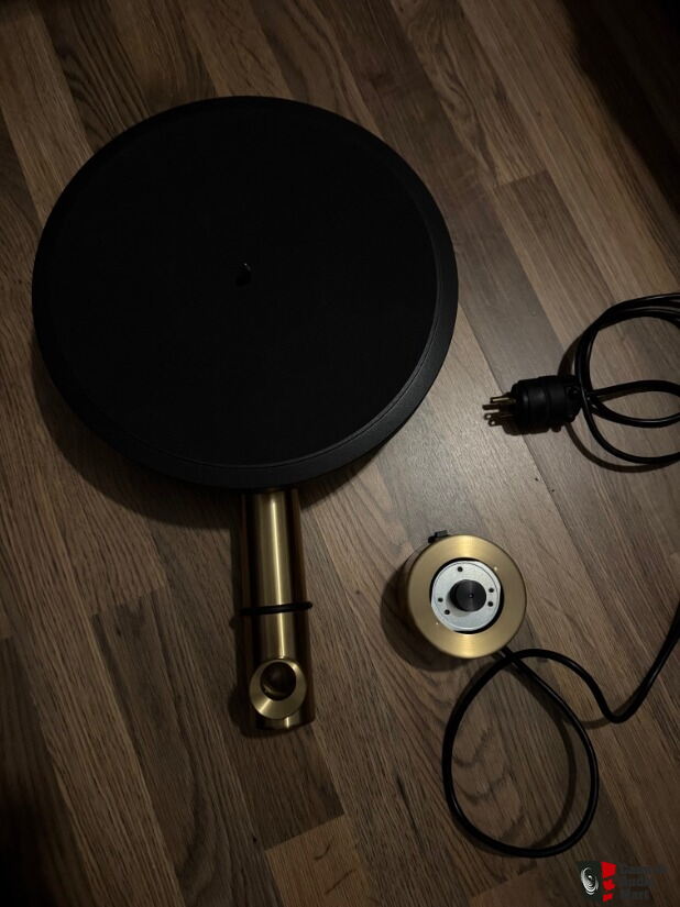 Kuzma Stabi S12" + Kuzma Stogi S12 Tonearm + Dynavector XX2 MKII Photo ...