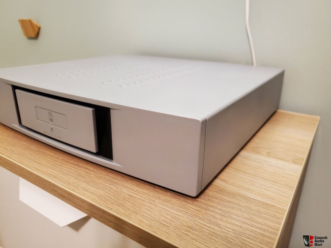Linn Majik 2100 power amp (plus bonus: Linn AV 5103 preamp!) Photo ...