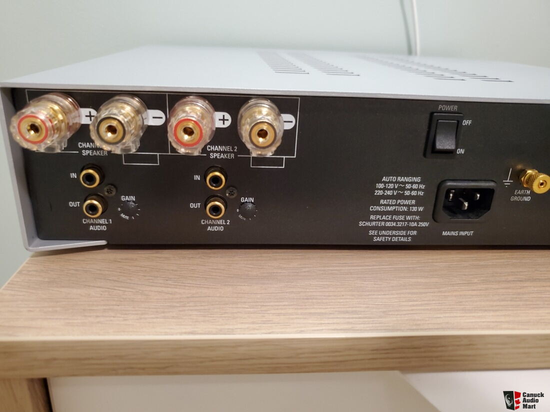 Linn Majik 2100 power amp (plus bonus: Linn AV 5103 preamp!) Photo ...