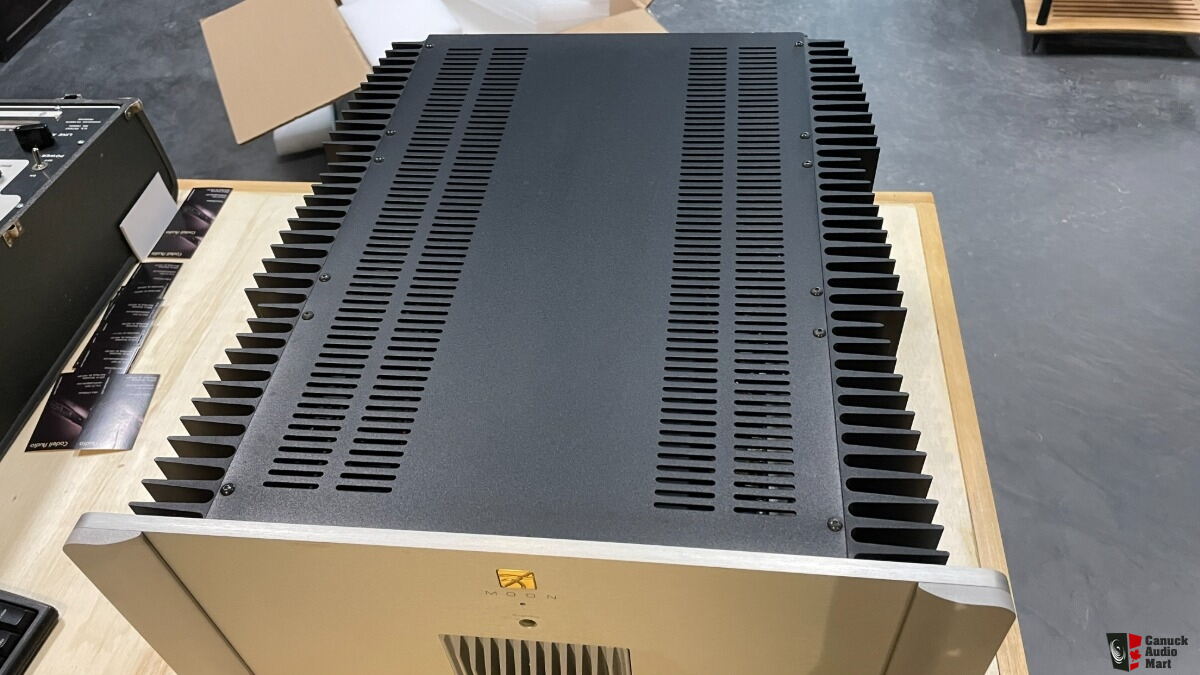 Title: Moon Aurora 7 Channel Amplifier - Preowned - Original Box Photo ...