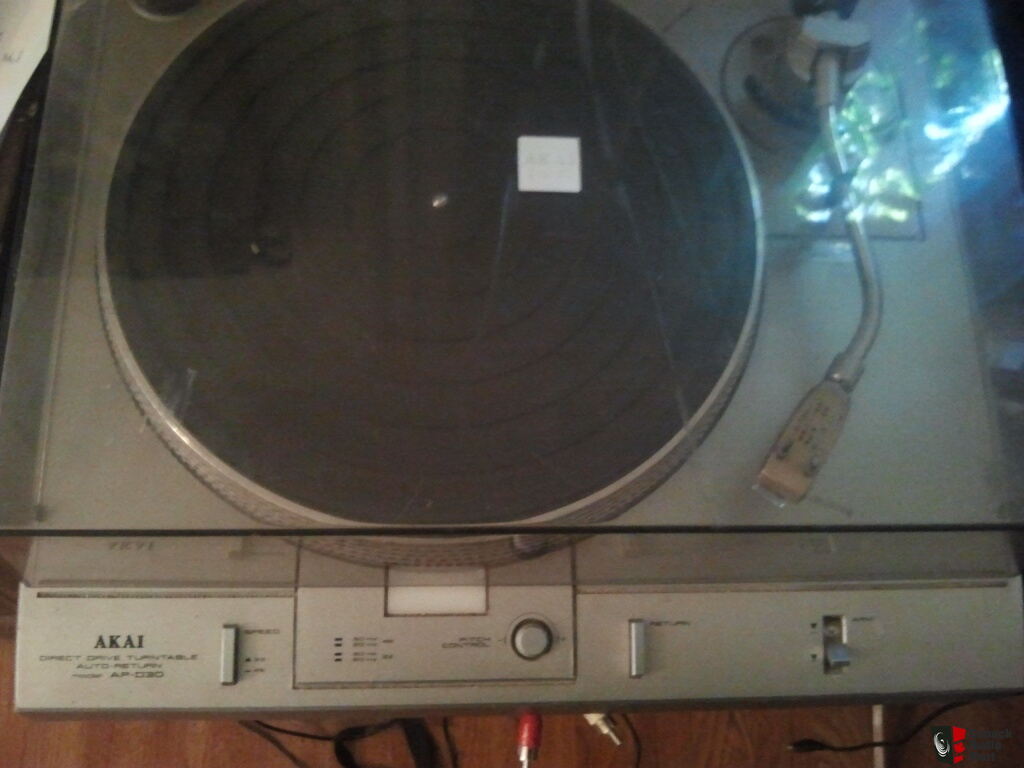AKAI AP-D30 DIRECT DRIVE TURNTABLE For Sale - Canuck Audio Mart